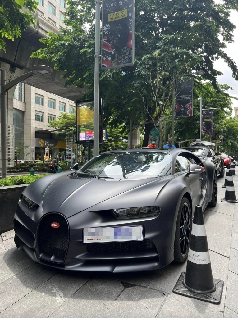 เปิดโฉมหน้าเจ้าของรถ "Bugatti" 20 คันในโลก ที่แท้เป็นสามีไฮโซไทยหมื่นล้าน